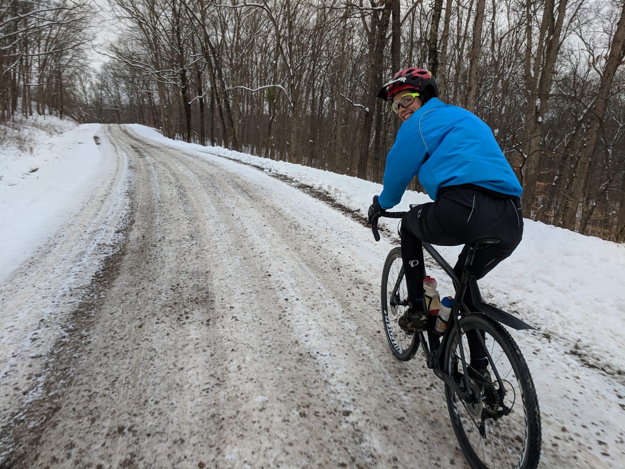 5 Tips for Riding Your Bike Outside All Winter (Without Freezing to ...